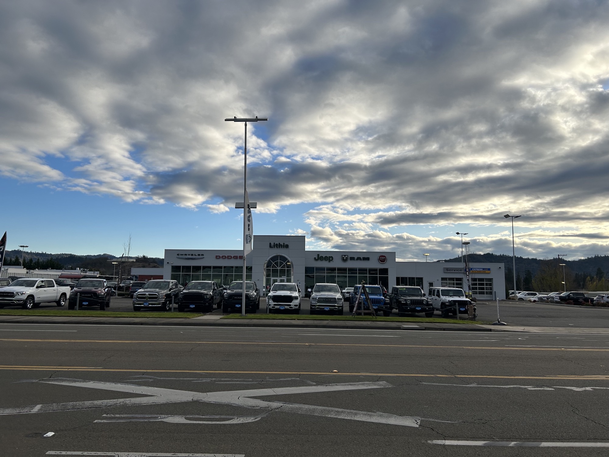 Lithia Chrysler Jeep Dodge Ram FIAT of Roseburg - Roseburg, OR | Cars.com